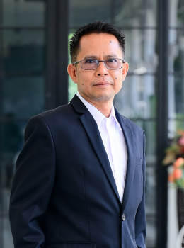 Mr. Decha Putkhuntod | Thai Plastic Industrial (1994)